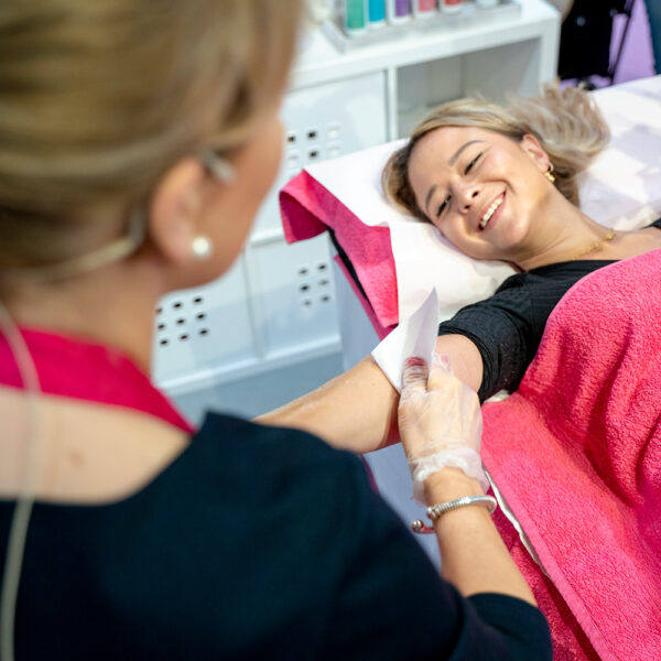 Lerne PINK Waxing besser kennen und erfahre was uns ausmacht!
